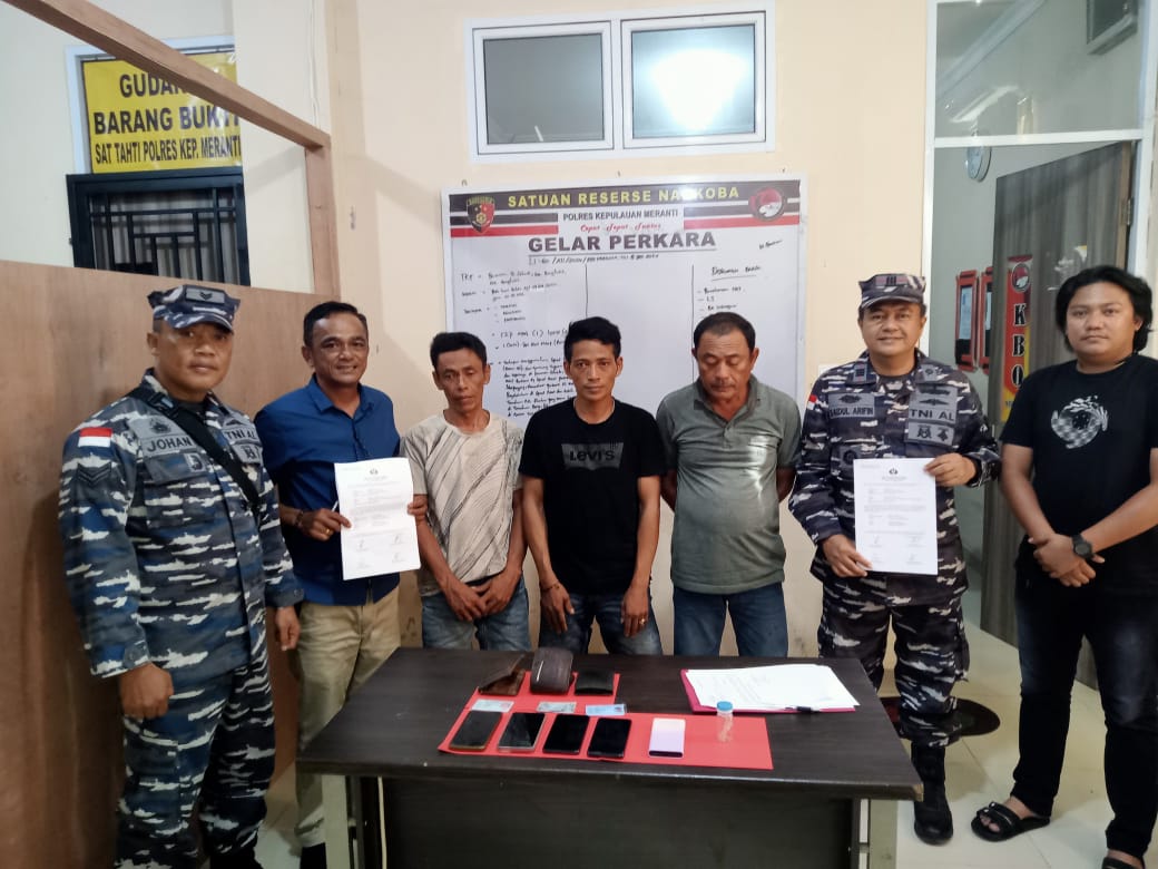 Patroli Laut POS TNI AL Selat Panjang Amankan Tiga Nelayan Pengguna ...